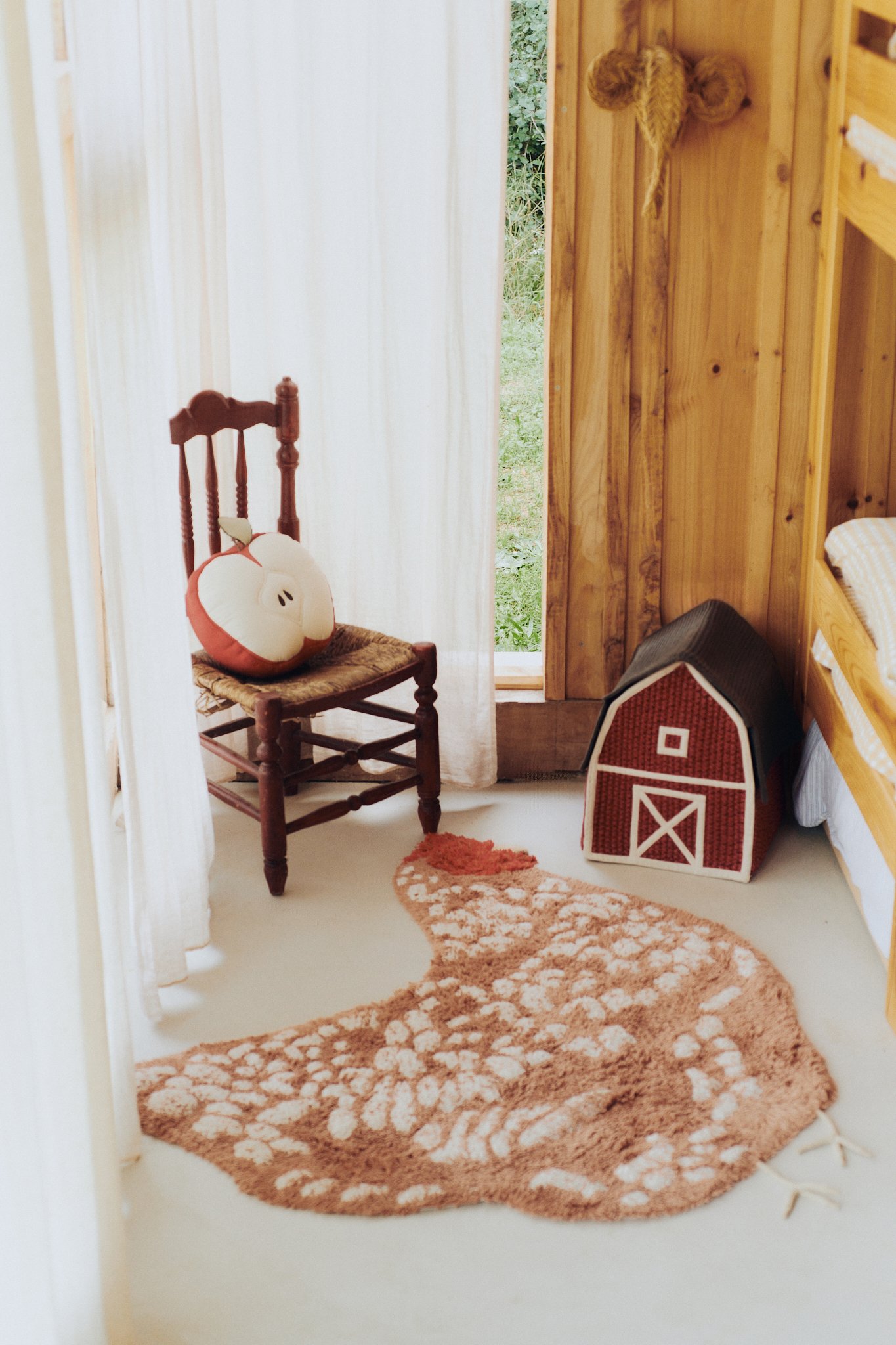 Lorena Canals Growing up on a Farm Chicken Washable Area Rugs | Animals ...